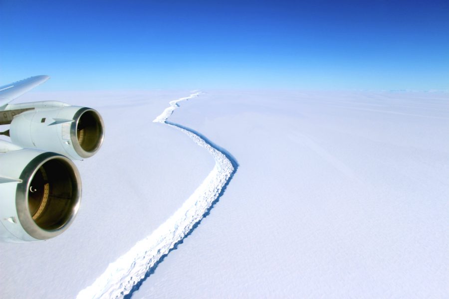 Trillion-Ton, Delaware-Size Iceberg Breaks Off Antarctica's Larsen C ...