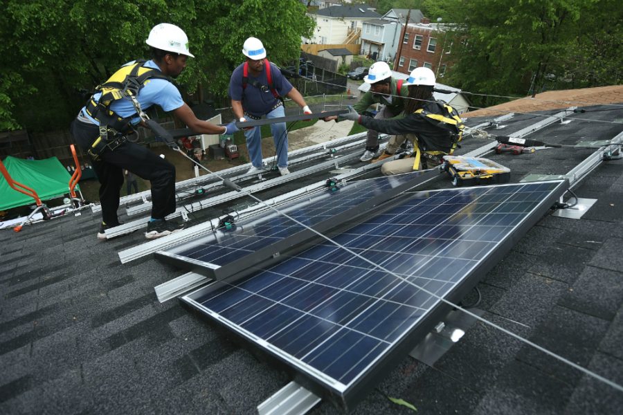 After the Hurricane, Solar Kept Florida Homes and a City's Traffic ...