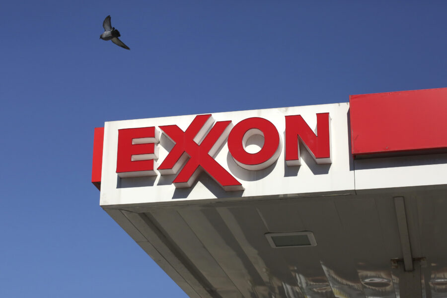 Exxon Pledges to Reduce Emissions, but the Details Suggest Nothing Has ...