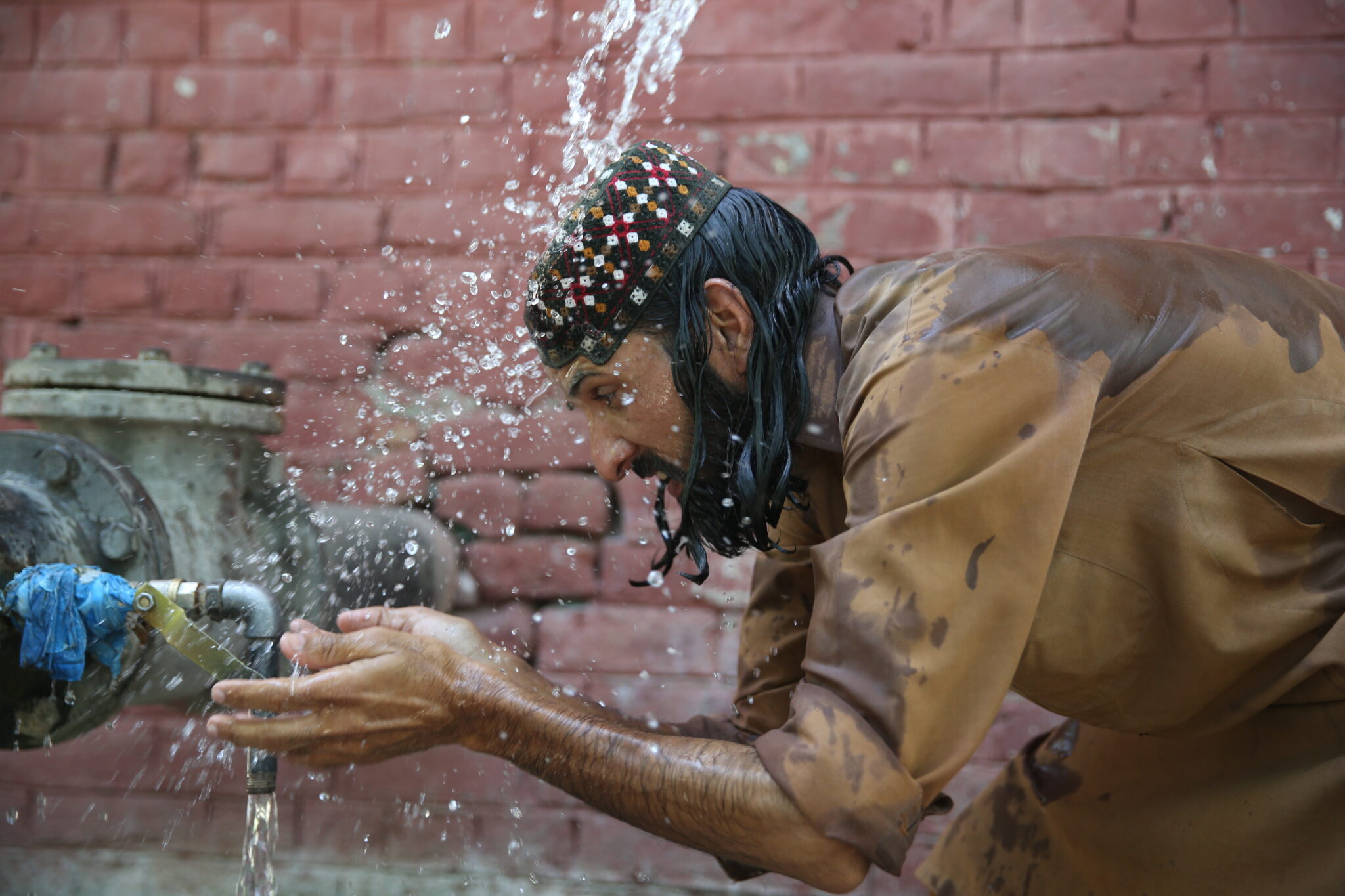 An Unprecedented Heat Wave in India and Pakistan Is Putting the Lives ...