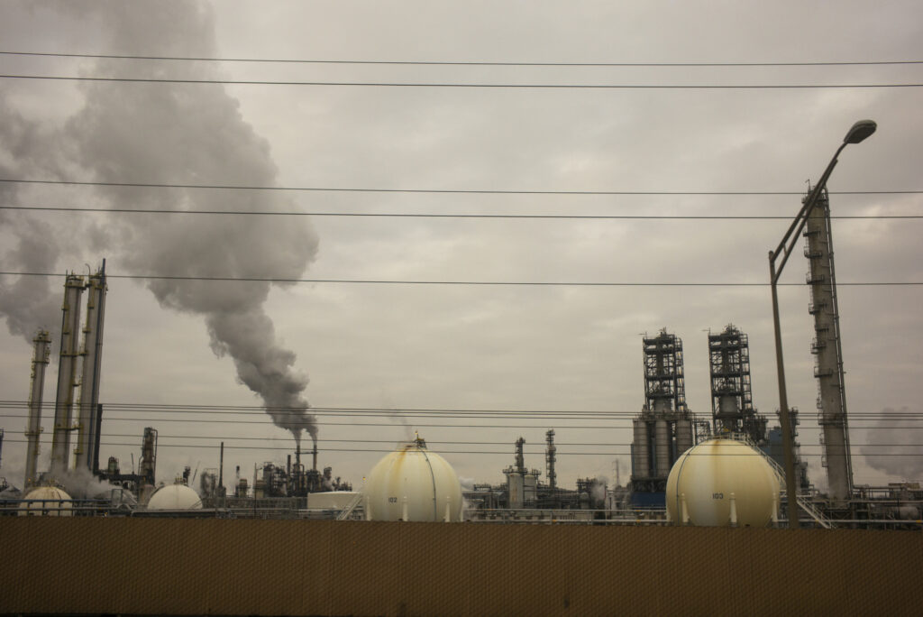 For the First Time, a Harvard Study Links Air Pollution From Fracking ...