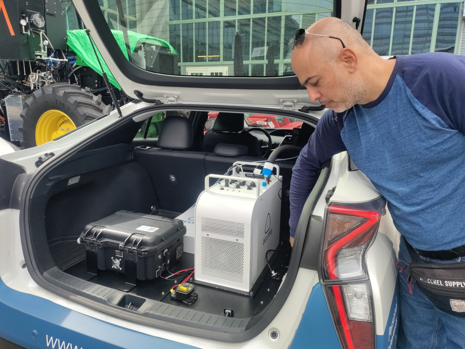Across New York, a Fleet of Sensor-Equipped Vehicles Tracks an Array of ...