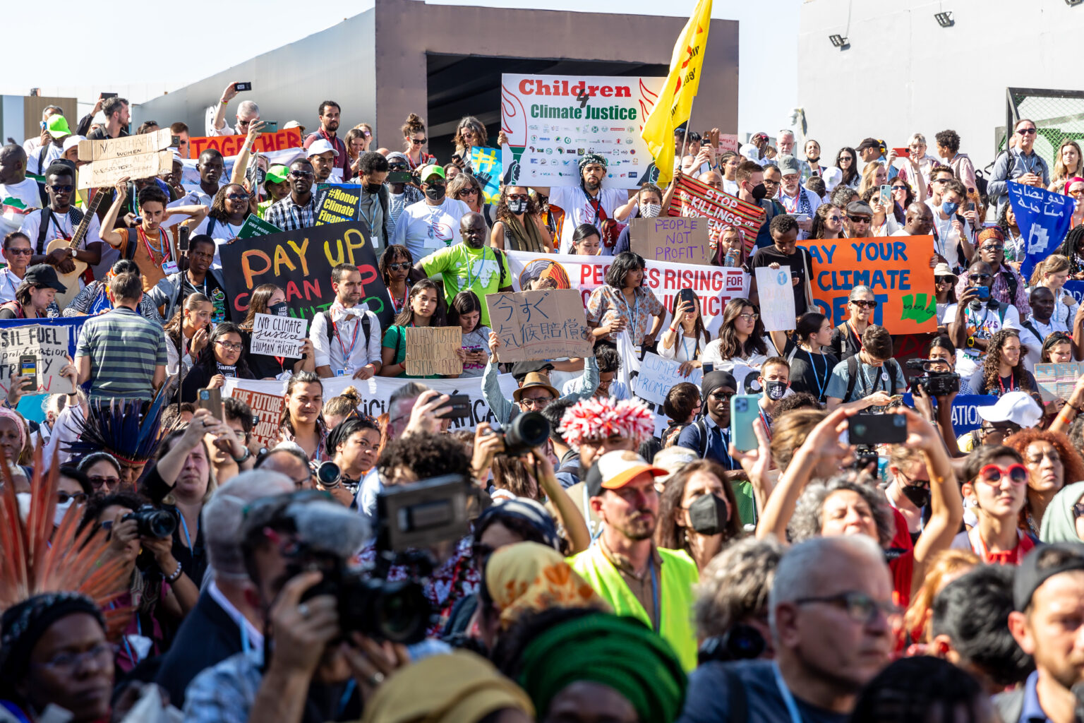Snapshots, Hotshots and Moonshots: Images of Climate Change in 2022 ...