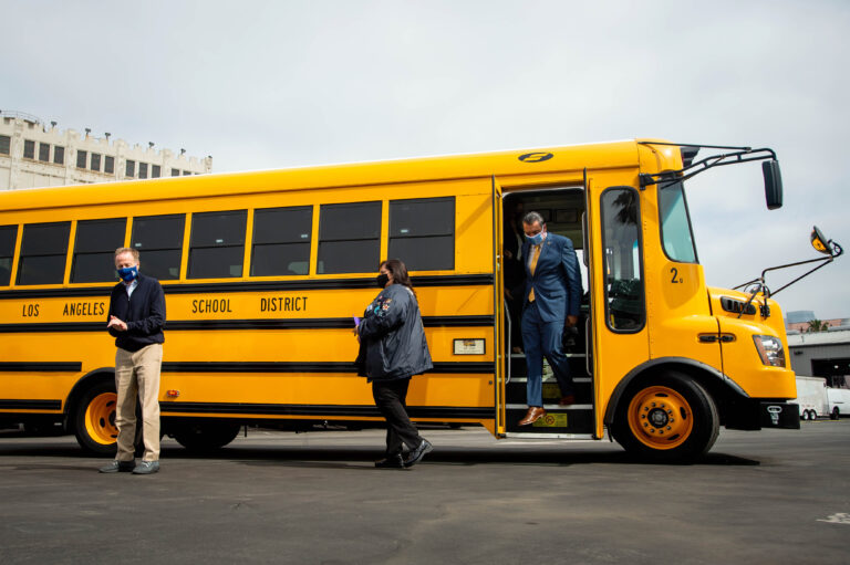 The EPA Is Helping School Districts Purchase Clean-Energy School Buses ...