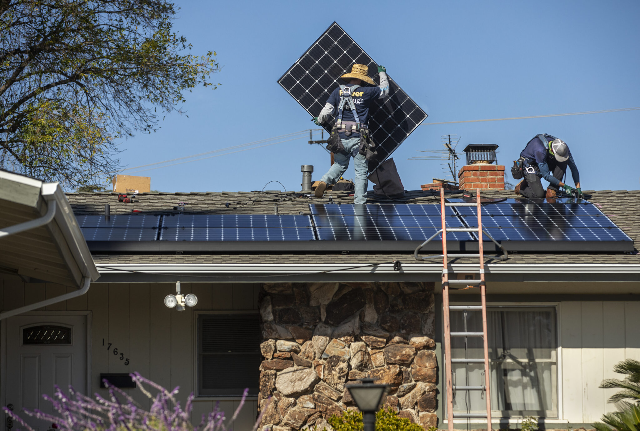 California Regulators Approve Reduced Solar Compensation for Homeowners ...