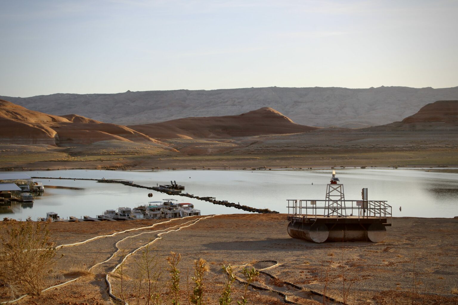 At Lake Powell, Record Low Water Levels Reveal an 'Amazing Silver ...