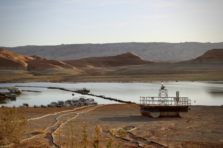 At Lake Powell, Record Low Water Levels Reveal an 'Amazing Silver ...