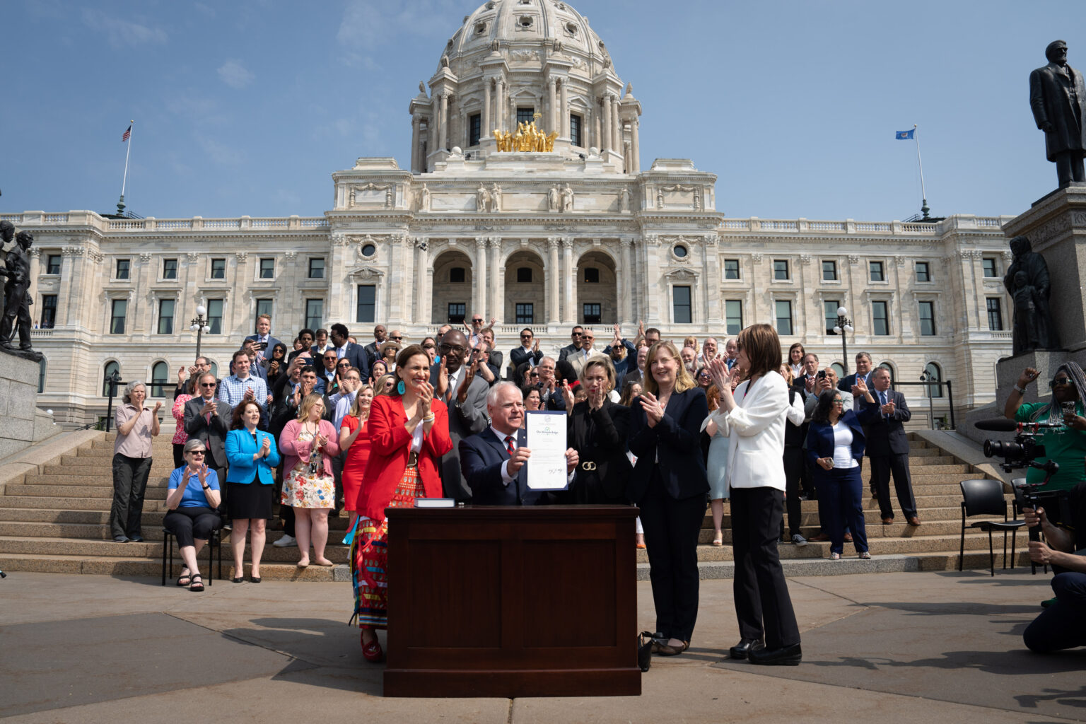 Minnesota Emerges as the Midwest's Leader in the Clean Energy ...