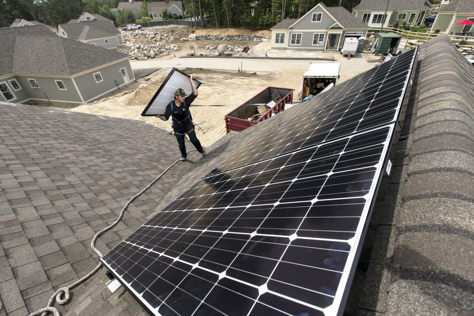 The Solar Industry Gained Jobs Last Year. But Are Those Good Jobs, and ...