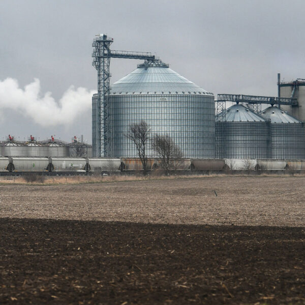 Biofuel Refineries Are Releasing Toxic Air Pollutants in Farm ...