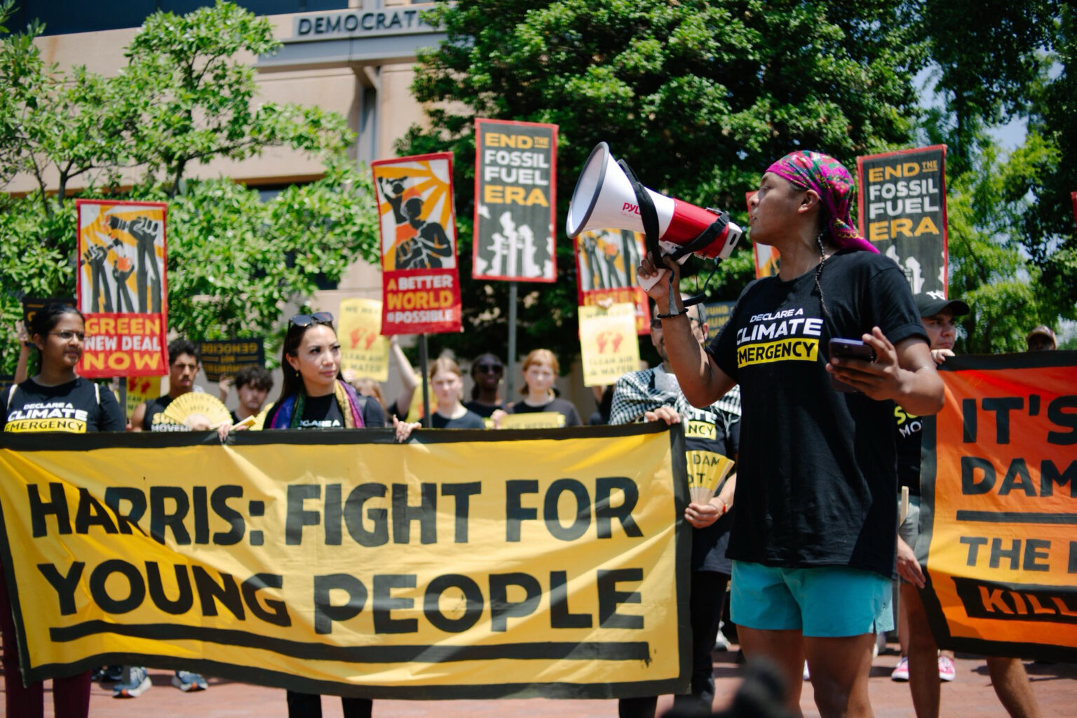 Harris Grabs Green New Deal Network Endorsement That Eluded Biden ...