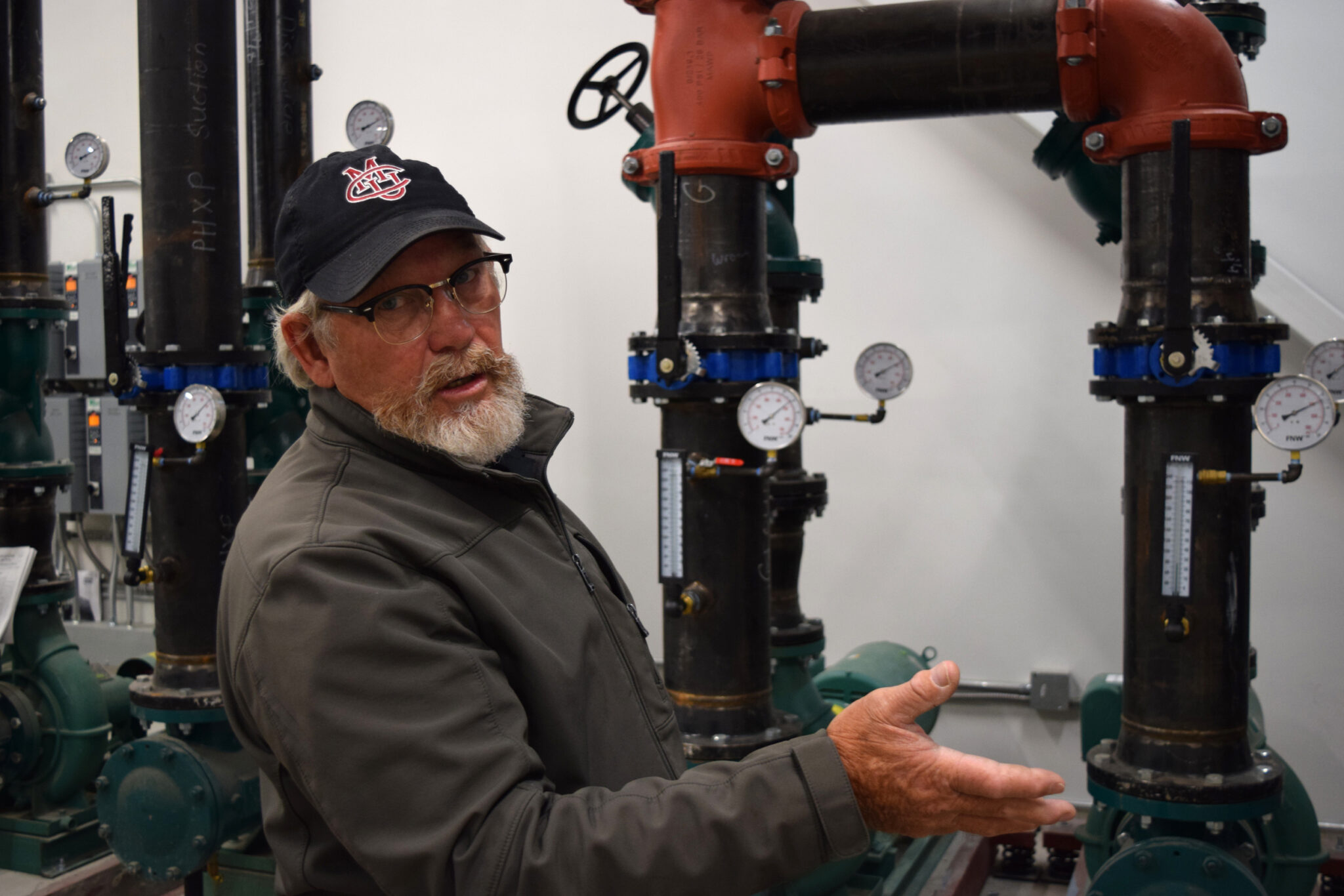 A Groundbreaking Geothermal Heating and Cooling Network Saves This ...