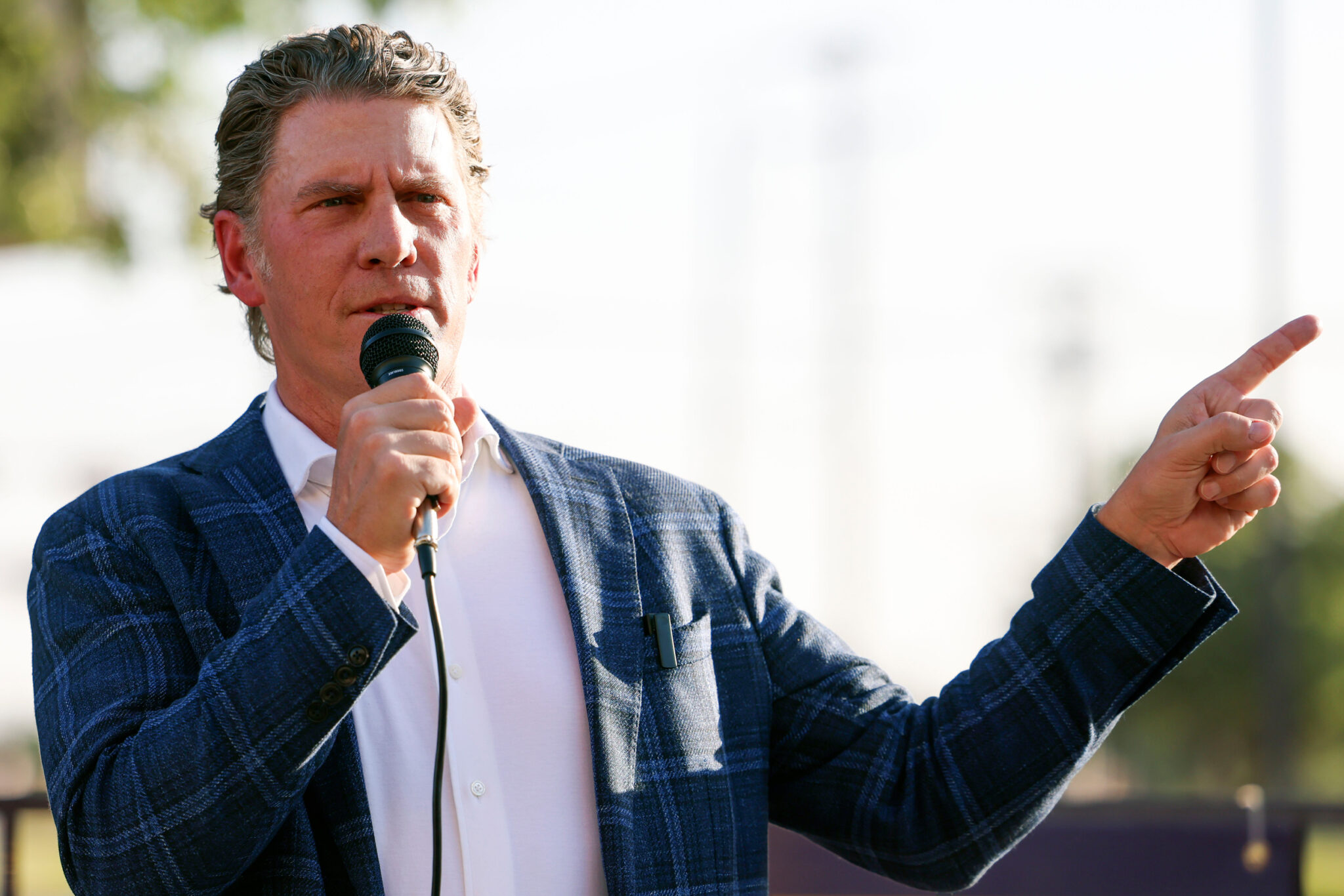 Oil Tycoon Funds Far-Right Candidate Challenging Texas Oilfield ...